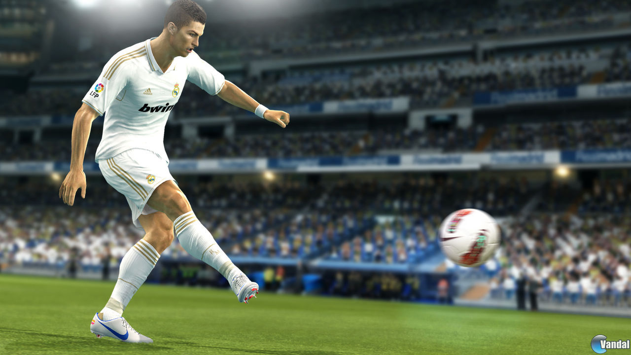 Pro Evolution Soccer 2013 - Videojuego (PS3, PSP, Xbox 360, PC, PS2, Wii y Nintendo 3DS) - Vandal