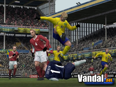 Pro Evolution Soccer 4 - Videojuego (PS2, Xbox y PC) - Vandal